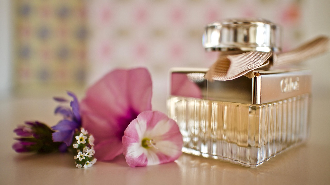 5 Common Perfume Myths You Still Believe - Azad Magazine